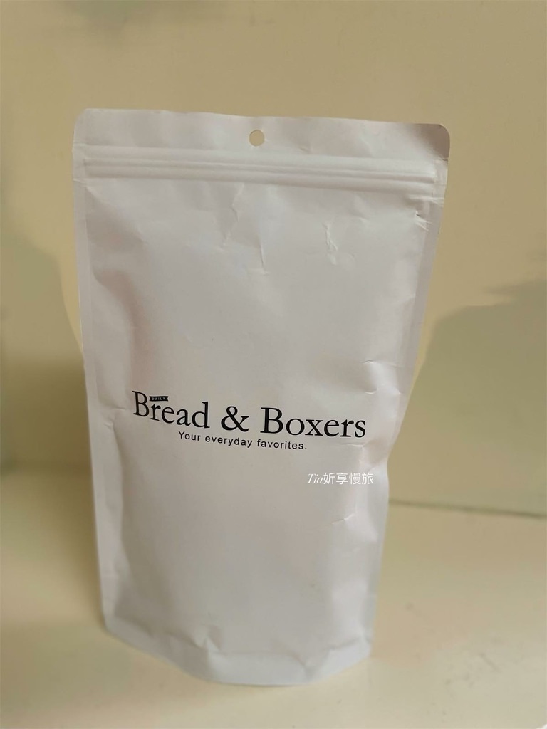 【日常穿搭】Bread & Boxers｜來自瑞典的質感品牌，用基本款有機棉圓領T恤創造經典日常 – Tia妡享慢旅