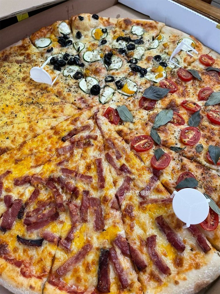 【南港美食】Jim’s Pizza｜南港人吃超大薄片披薩的好選擇 – Tia妡享慢旅