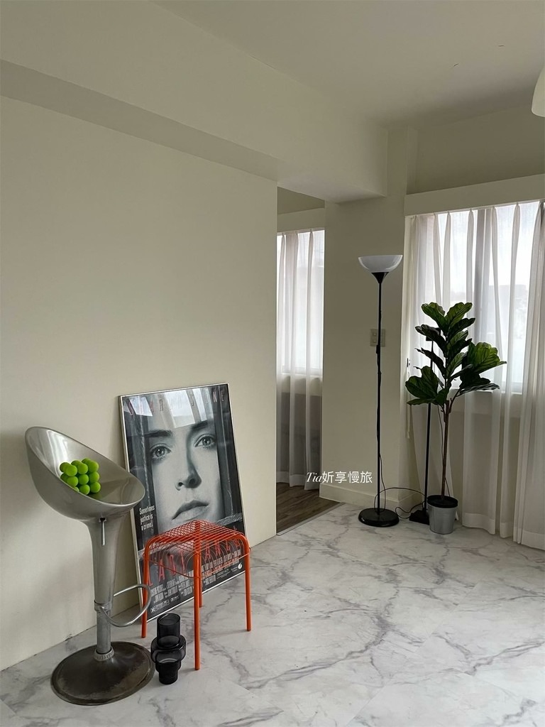 台北花藝課程｜蘢花 Jung Jung Flower 新手友善的棚裡框外花草派對DIY插花課 – Tia妡享慢旅